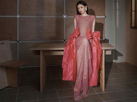 China Actress Lin Yun Facebook