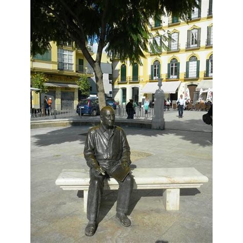 Пикасо гостува в София след година