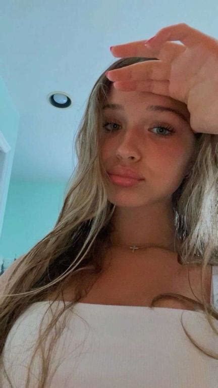 5 5 Female Age 24 Hosting Sex Sessions For Money Toronto