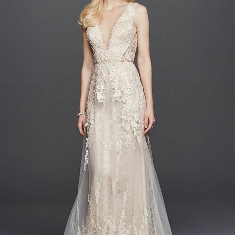 65 Plunging Neckline Wedding Dresses For The Daring Bride