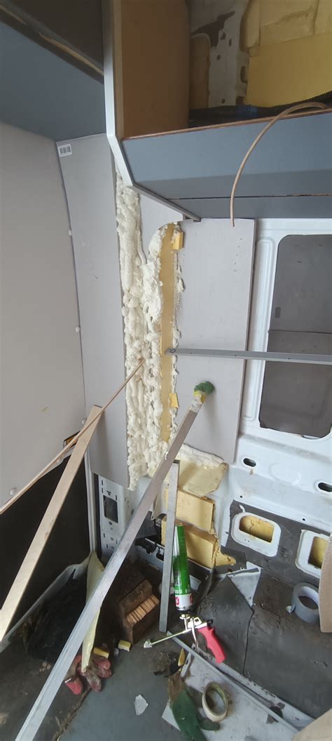 обшивка салона изготовление панели в изголовье кровати опять не с первого раза — Ford Transit