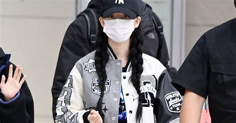 에스파 카리나 우유빛 각선미 뽐내며[엑s Hd포토]