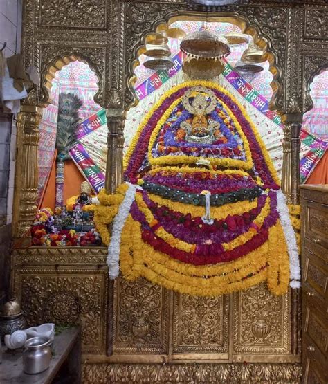 Shri Banke Bihari Ji Vrindavan On Twitter आज के श्रृंगार दर्शन श्री