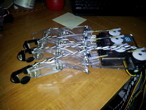 Robotic Hand With Haptic Feedback Hackaday