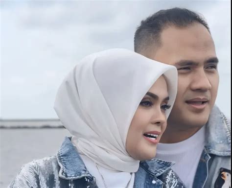 Saiful Jamil Rilis Lagu Bareng Kekasih Sosok Neng Dessy Disorot