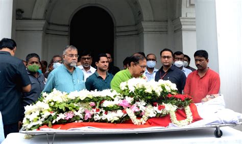 Kolkata West Bengal Assembly Speaker Biman Banerjee And Other Mlas Paid Homage To Mortal Remains