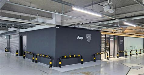 대형마트에 들어선 수입차 정비소 이유 봤더니