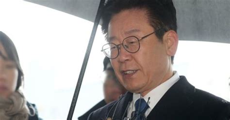 이재명 검찰 조사 10시간째 형님 강제입원 의혹 전면 부인