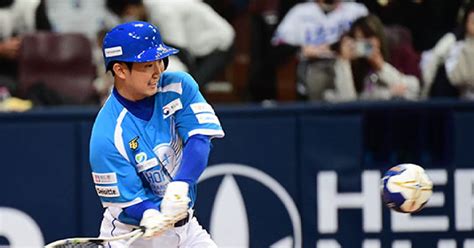 박효준 ‘테니스라켓으로 핸드볼을 치라고 Mk포토