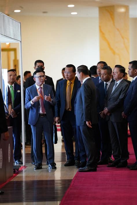 សម្តេច បវរធិបតី ហ៊ុន ម៉ាណែត គូសបញ្ជាក់ថាការចុះឈ្មោះអ្នកសេដ្ឋកិច្ចក្រៅប្រព័ន្ធ