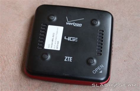 Verizon Wireless Jetpack 890L 4G LTE Mobile Hotspot Review