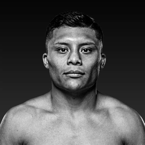 Daniel Isaac Shirtless