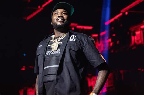 Meek Mill Son Rapper Meek Mill Welcomes A Son With Girlfriend Milan
