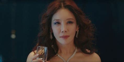 배우 김정은 근황  Mlbpark