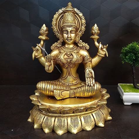 Brass Big Superfine Lakshmi Statue 11 Brass God Idols Vgocart Coimbatore