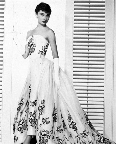 Audrey Hepburn In Givenchy 1954 Artofit