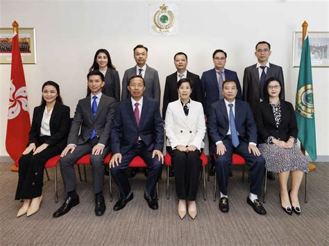 何珮珊與越南海關關長及代表團會面 新浪香港
