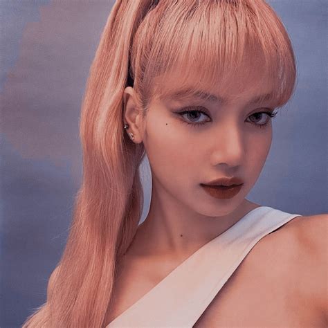 𝐃𝐄𝐒𝐂 Blackpink Lisa Lalisa Manoban Manoban Lalisa Lisa Icon Blackpink Icon Cute Cute