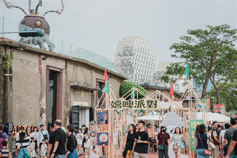 嬉啤派對國慶連假滿滿人潮 攤商挺駁二努力衝買氣