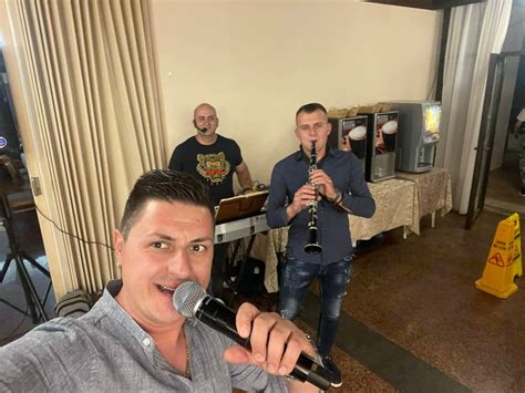 видео Битолскот пеач Игор Волчко заедно со своите колеги Александар