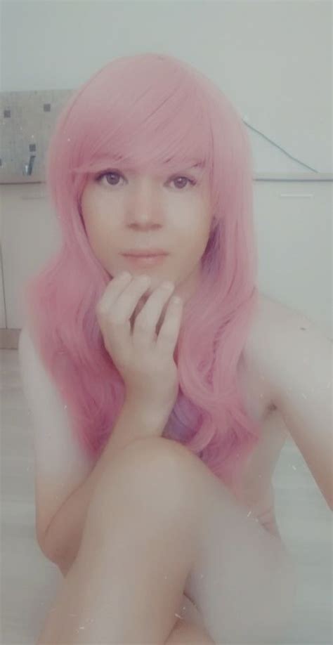 Naked All Day Everyday Scrolller