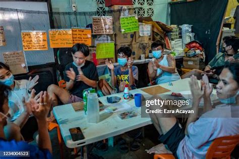 Poor Filipinos Photos And Premium High Res Pictures Getty Images