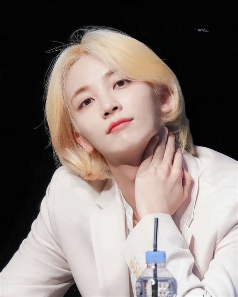 Jeonghan Long Hair Long Hair Styles Long Blonde Hair Hair Sketch