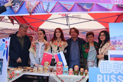 我校外籍师生参加河南省首届中外师生国际文化节活动 国际交流合作处