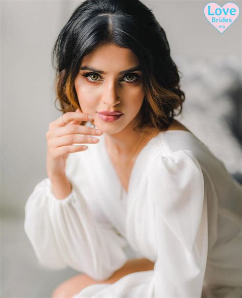 Sri Lankan Brides Meet Sri Lankan Women For Marriage