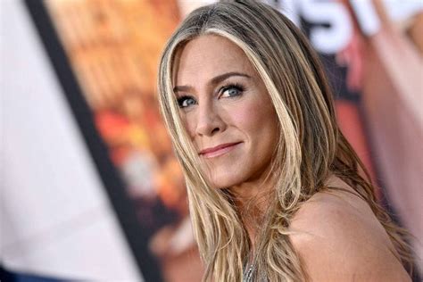 Jennifer Aniston Joined The Mile High Club After Foursome With Flight