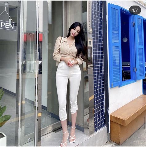 Pin by Taek Ko on 청바지 Curvy women outfits Simple outfits Curvy woman