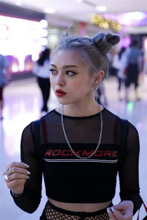 Pin De Eveline Em Alexa Kpop Feminino Cantores Dj
