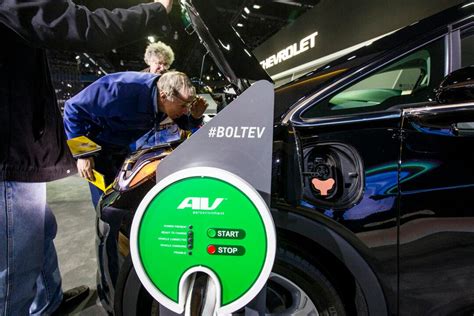 Gm Cuts Electric Vehicle Output Target Citing Low Demand The Epoch Times