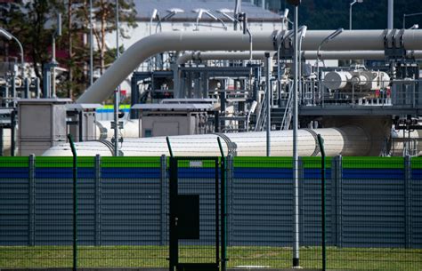 Новак заявил о готовности России поставлять газ по неповреждённой нитке Северного потока 2