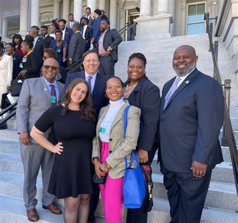 Shelly Weizman Jd On Linkedin Faces And Voices Of Recovery Showing Up