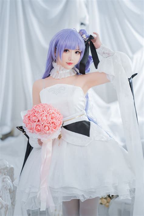 网红Coser 面饼仙儿 独角兽婚纱 14P 129MB 美丝云