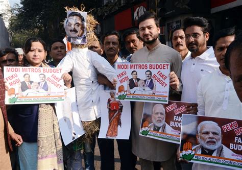Congress Accuses Pm Of Saving His Friend Adani India News