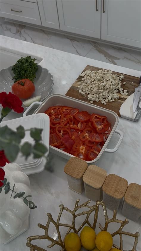 Воскресенье Время с семьёй Когда весь мир отмечает такой светлый праздник как Пасха — Happy