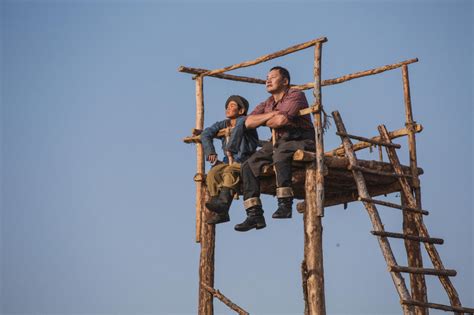 Эргэж ирэхгүй намар кино олон улсын наадмаас шагнал хүртлээ