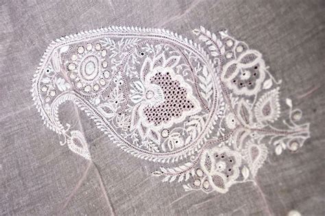 Jaali Work Most Famous Form Of Chikankari Embroidery Clothing Utsavpedia