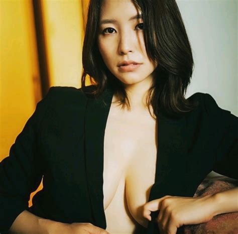 夏来唯｜御姐系的顶级写真偶像，《烈情の果てに》至今让我魂牵梦绕！ 哔哩哔哩