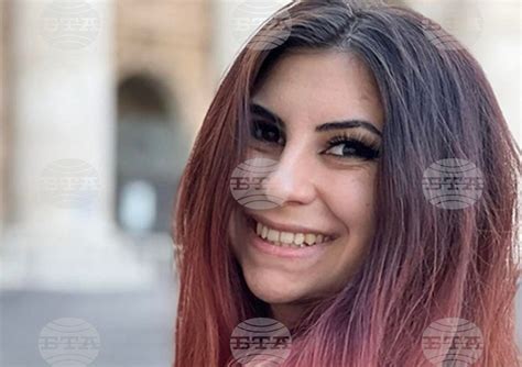 Студентката Оля Божекова от специалността Славянски филологии в СУ спечели първо място в