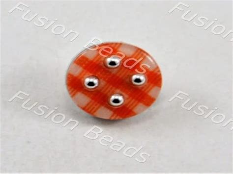Red Mat Design Acrylic Button At ₹ 21600 ऐक्रेलिक बटन Tdc Labs
