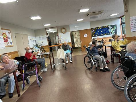 民謡に合わせて ひだまりの家剣崎