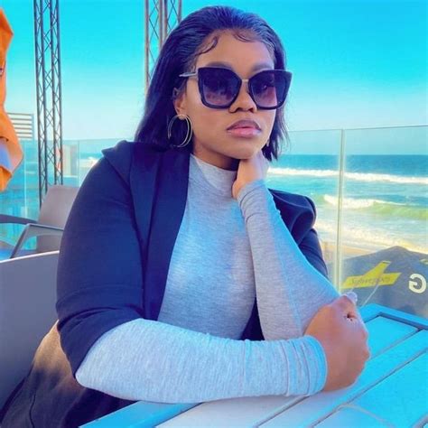 💙 mocha bellaaa threads say more