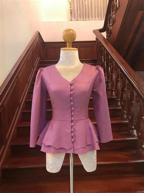 ชุดผ้าไหมลาวผ้าซิ่นลาวราคาถูก 💕😊 มีให้เลือกกว่า 100 แบบ ชุดผ้าไหมลาว สวยงาม ตัดเย็บประณีต ใส่