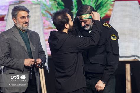 پسر حاج قاسم برای یک فرمانده ارشد نظامی سربند بست تصاویر همشهری آنلاین