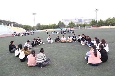 学院举办“破除隔阂，从心出发”朋辈辅导活动 物理科学与信息工程学院