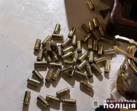 Правоохоронці вручили підозру полтавцю який на Подолі стріляв у припаркований автомобіль