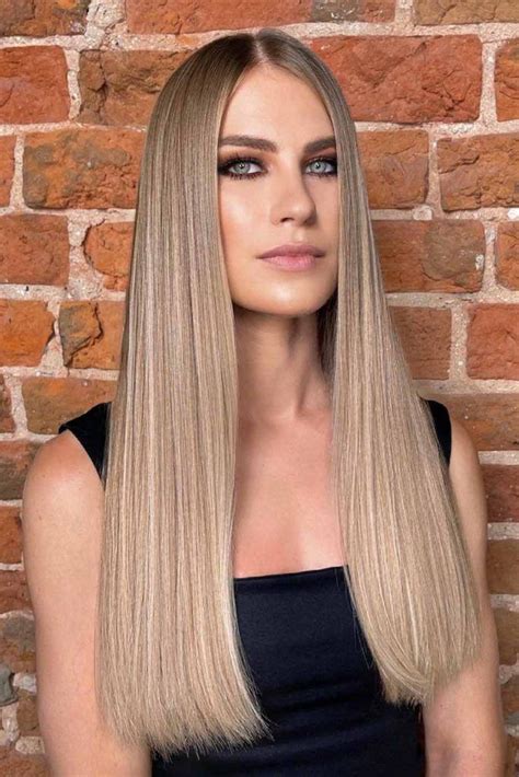 Gentle And Rich Honey Blonde Hair Color To Add Some Sweet Shine To Your